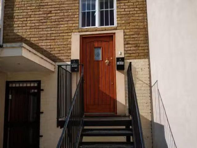 1 bedroom flat for rent in High Street, Orpington, Kent, BR6 0.