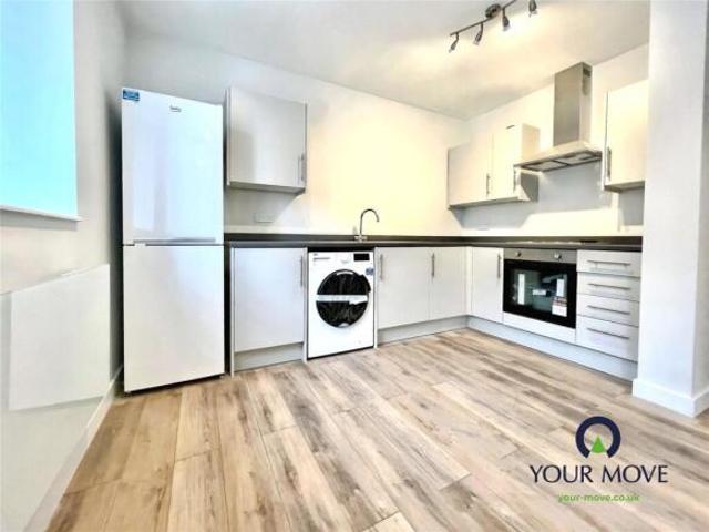 1 bedroom flat for rent in High Street, Ramsgate, Kent, CT11