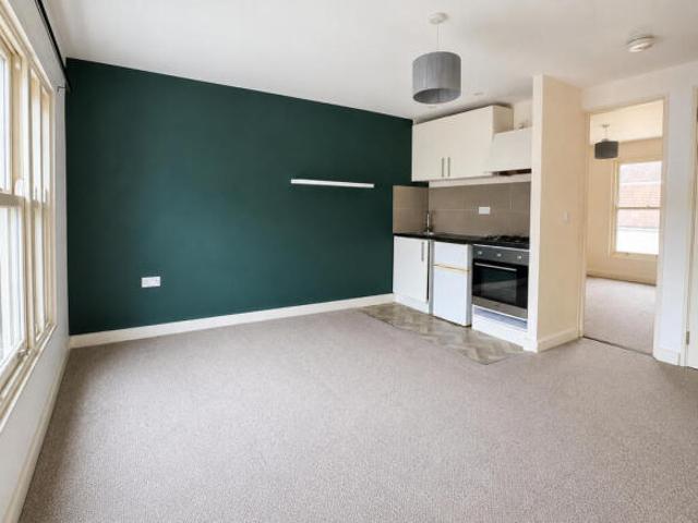1 bedroom flat for rent in High Street, Rochester, ME1