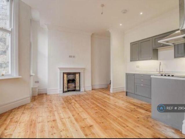 1 bedroom flat for rent in High Street, Southampton, SO14
