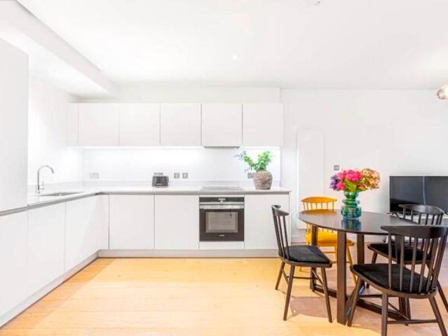 1 bedroom flat for rent in Highgate Hill, London, N19