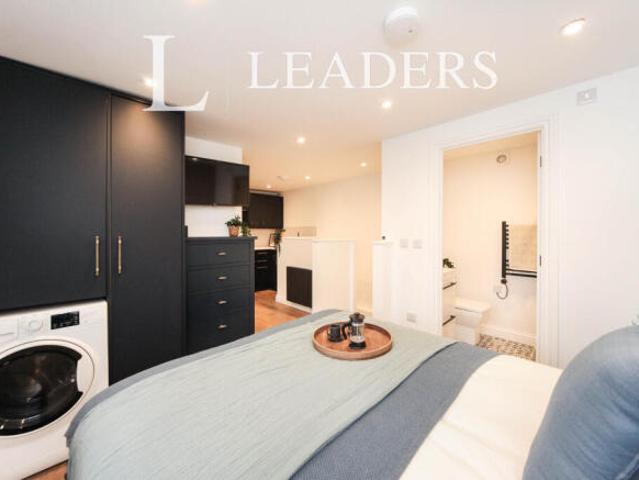 1 bedroom flat for rent in Hilary Court, 242 Hitchin Road, LU2