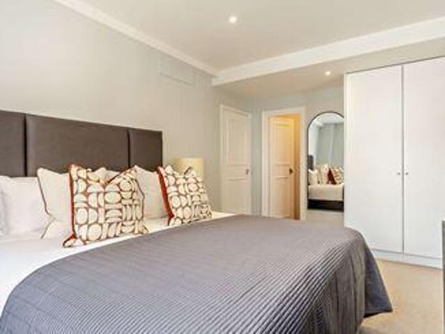 1 bedroom flat for rent in Hill Street, W1J