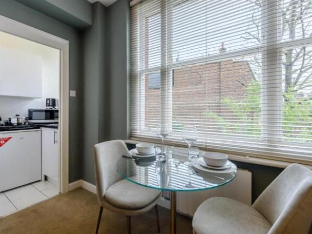1 bedroom flat for rent in Hill Street, Mayfair, W1, W1J