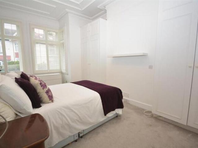 1 bedroom flat for rent in Home Park Road, London, SW19
