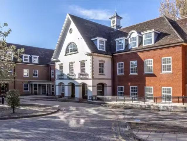 1 bedroom flat for rent in Homer Road, Solihull, West Midlands.