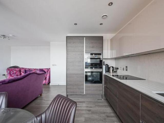 1 bedroom flat for rent in Honour Lea Avenue, Stratford, London, E20