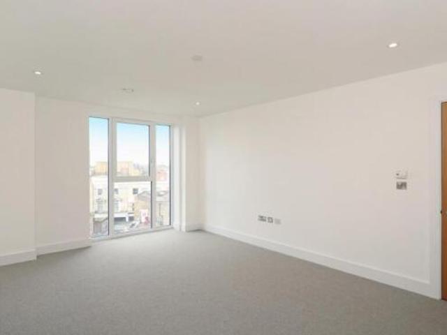 1 bedroom flat for rent in Hoopers Mews Acton, W3