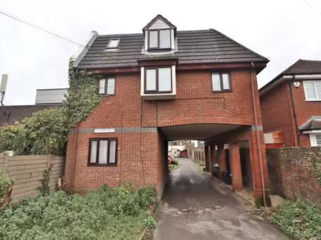 1 bedroom flat for rent in Hobbs Close, Cheshunt, EN8