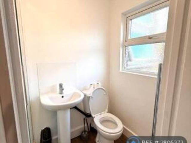 1 bedroom flat for rent in Hoe St, London, E17