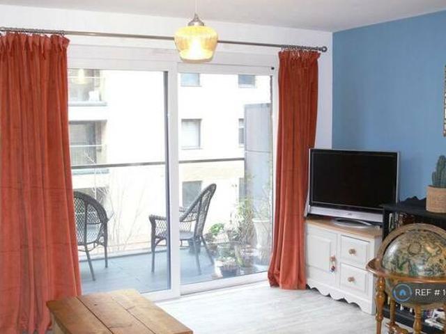 1 bedroom flat for rent in Hoffmans Road London E17