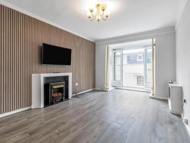 1 bedroom flat for rent in Holland Park Avenue, Notting Hill, London, W11
