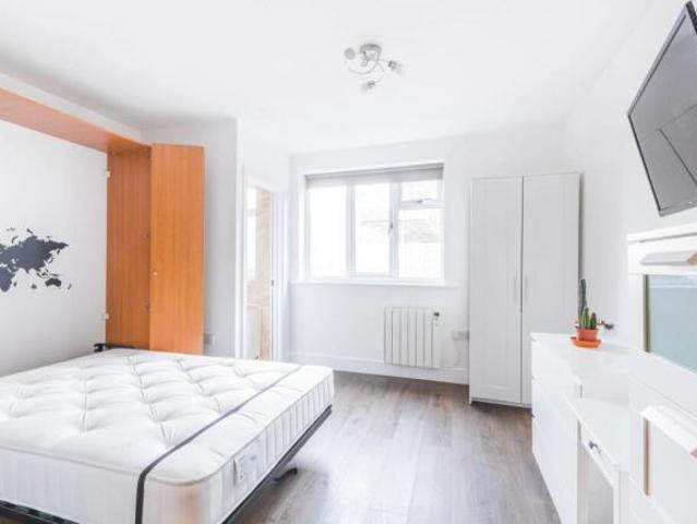 1 bedroom flat for rent in Holloway Road, N7, Holloway, London, N7
