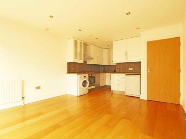 1 bedroom flat for rent in, Holloway Road, N7