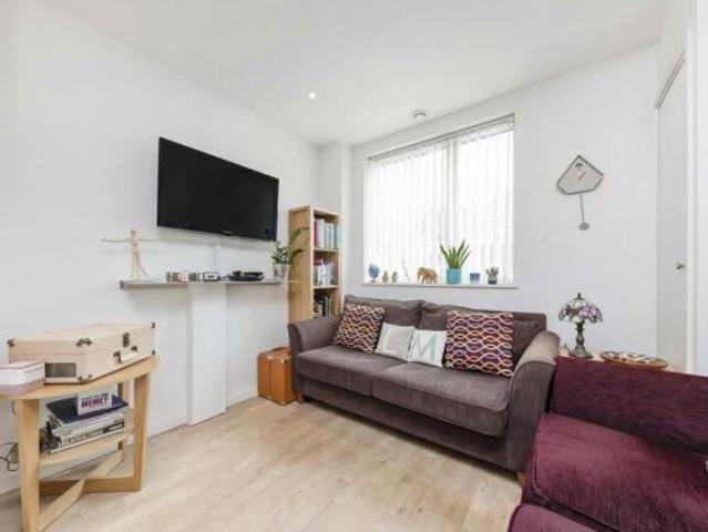 1 bedroom flat for rent in Holloway Road, Holloway, N7