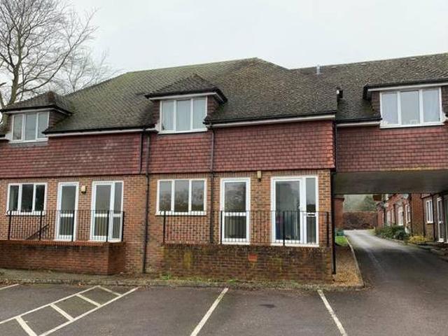 1 bedroom flat for rent in Holme Lodge Godalming GU7