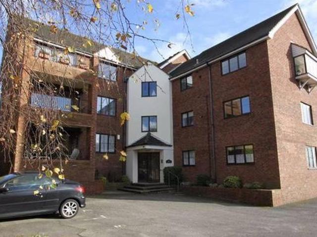 1 bedroom flat for rent in Horace Road Southend On Sea Essex SS1