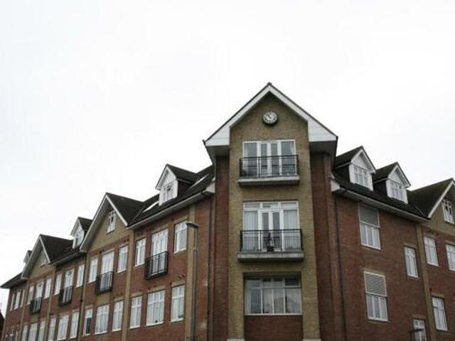 1 Bedroom Flat For Rent In Horley
