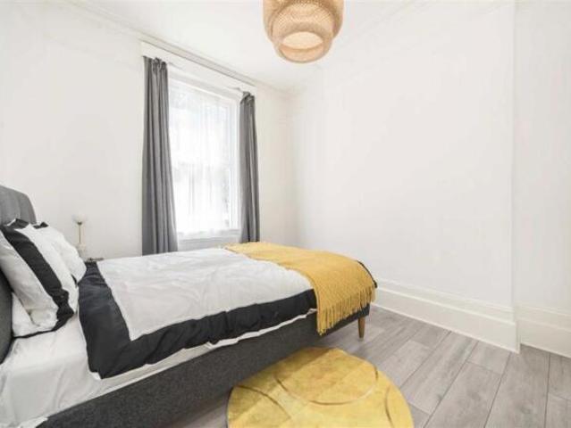 1 bedroom flat for rent in Horn Lane, Acton, W3
