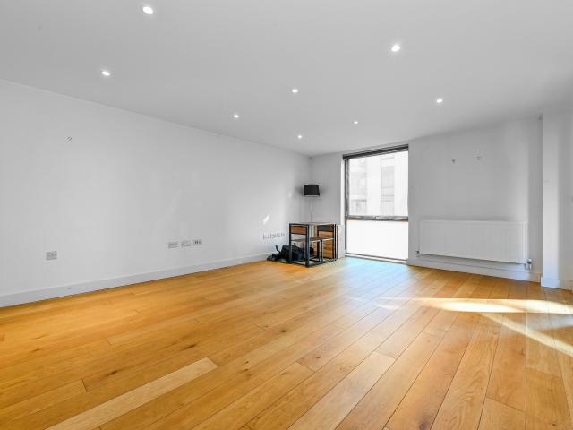 1 Bedroom Flat for Rent in Hornsey Lane, | Foxtons
