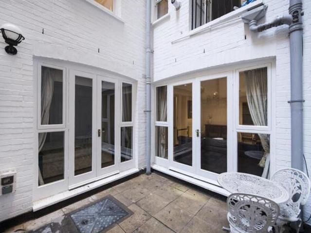1 bedroom flat for rent in Hyde Park Gate, South Kensington, SW7
