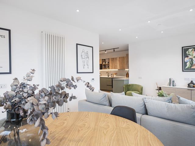 1 Bedroom Flat for Rent in Icon Heights | Foxtons