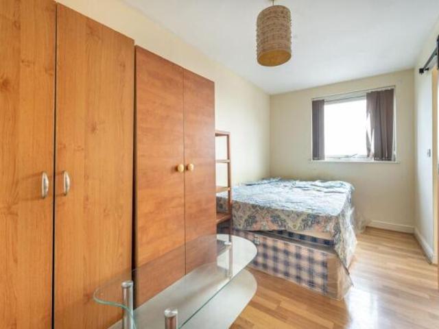 1 bedroom flat for rent in Ilford, IG2
