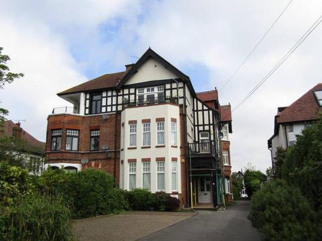 1 bedroom flat for rent in Imperial Avenue WestcliffonSea SS0