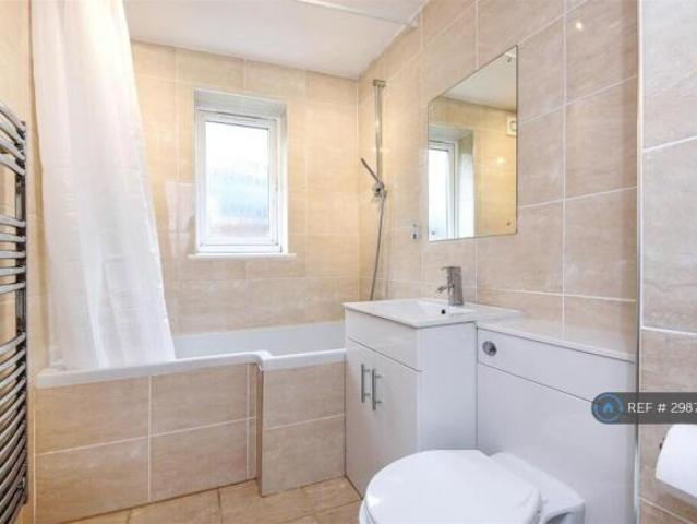 1 bedroom flat for rent in Inwen Court, London, SE8