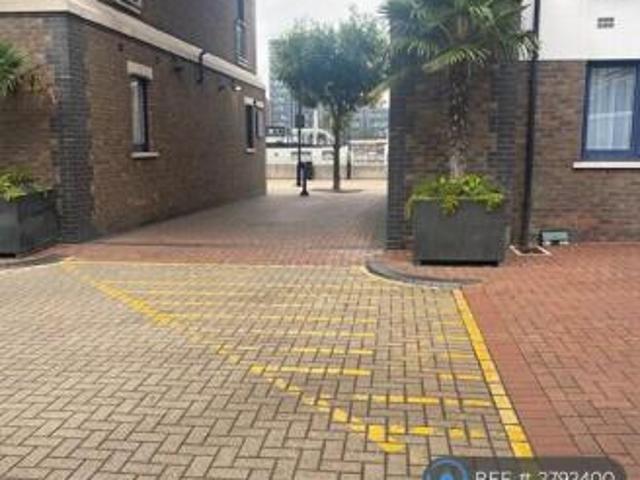 1 bedroom flat for rent in Ivory Square, London, SW11