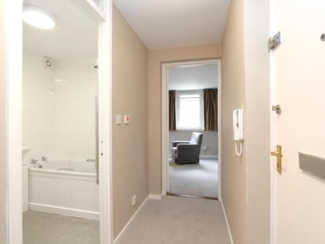 1 bedroom flat for rent in Jamaica Mews, New Town, Edinburgh, EH3