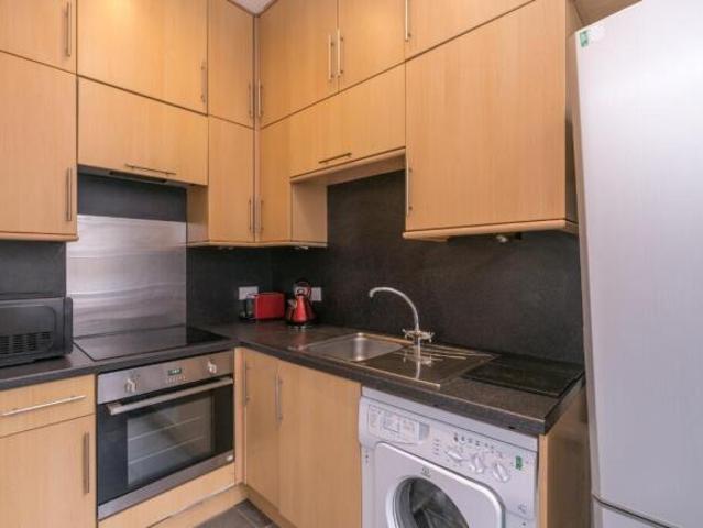 1 bedroom flat for rent in James Court, Central, Edinburgh, EH1