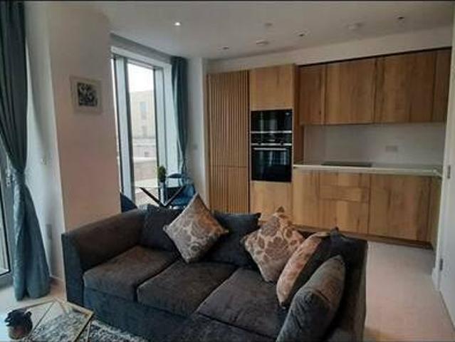 1 bedroom flat for rent in Jacquard Point Silk District London E1