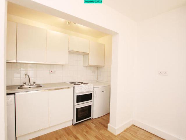 1 bedroom flat for rent in Josephine Avenue, London, SW2 2LA, SW2