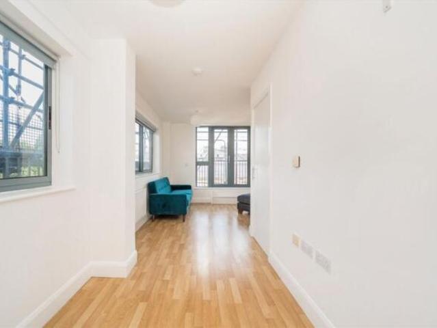 1 bedroom flat for rent in Junction Road, Upper Holloway, N19