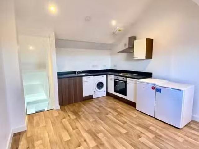 1 bedroom flat for rent in Jubilee House Duplex Studio, L7