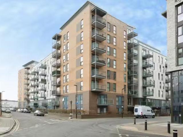 1 bedroom flat for rent in Jupiter House, 2 Turner Street, Lon.