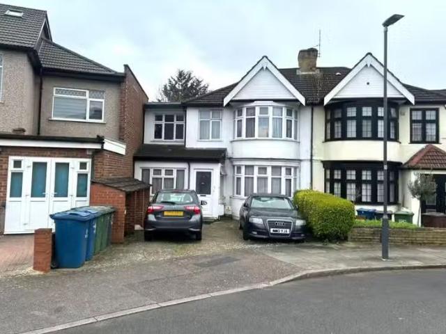 1 bedroom flat for rent in Kenton Park Crescent, Kenton, HA3