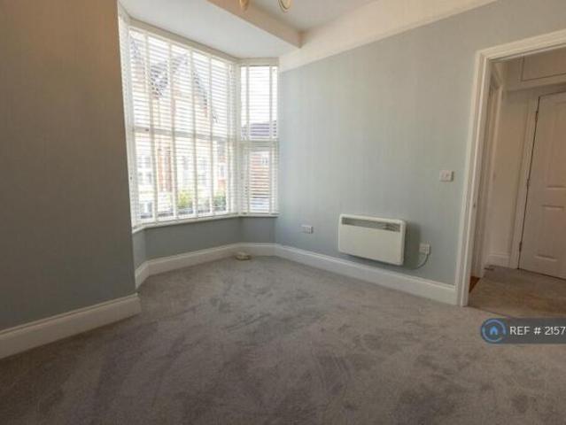 1 bedroom flat for rent in Kenilworth Road, Southsea, PO5