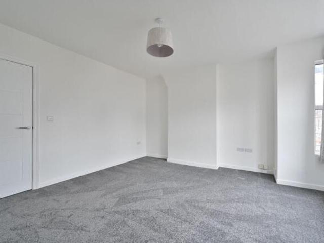 1 bedroom flat for rent in Kensington Avenue, Watford, WD18