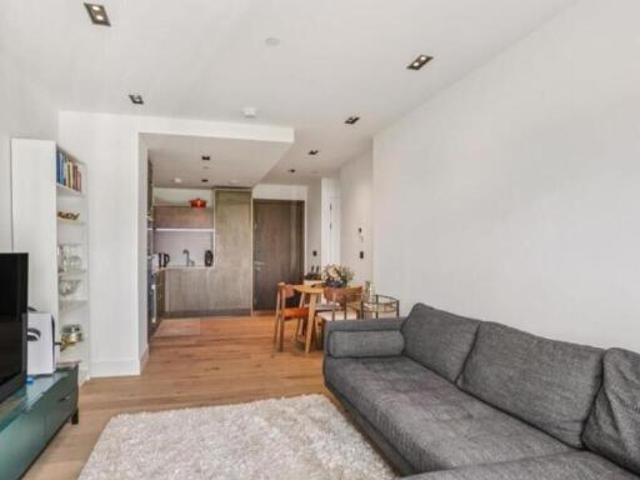 1 bedroom flat for rent in Keybridge Tower, Exchange Gardens, London, SW8
