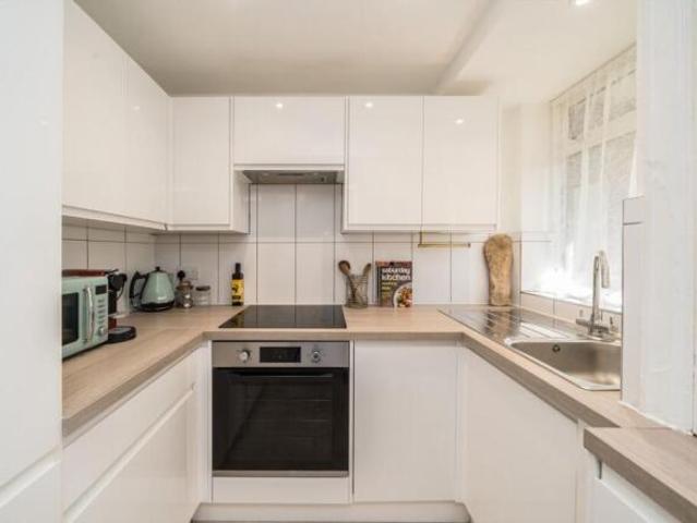 1 bedroom flat for rent in Kimber Road, Wandsworth, SW18