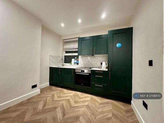 1 bedroom flat for rent in Kimberly Gardens, London, N4