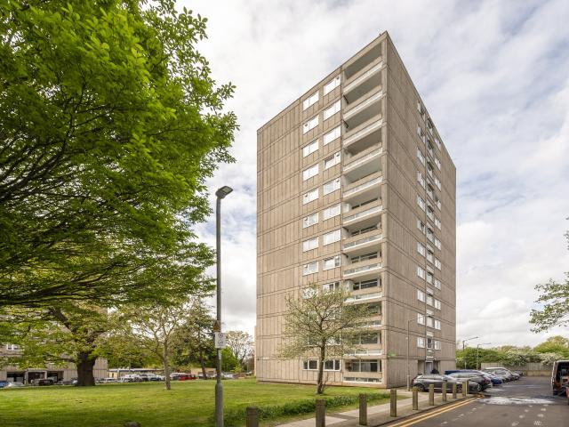 1 Bedroom Flat for Rent in Kimpton House | Foxtons