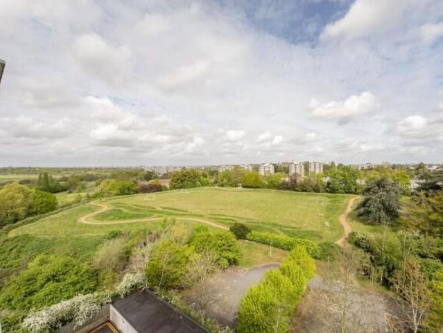 1 bedroom flat for rent in Kimpton House, Roehampton, London, SW15