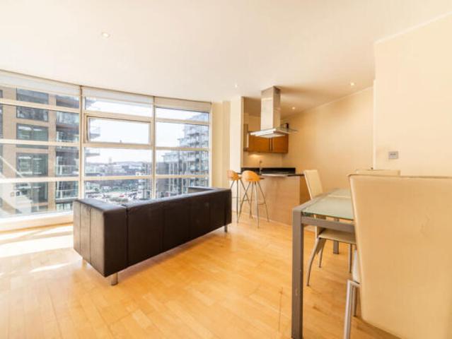 1 bedroom flat for rent in Kingfisher House, London, SW18