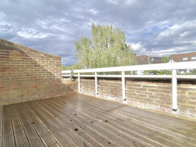 1 bedroom flat for rent in Kingscote, Hodford Road, Golders Green, London NW11
