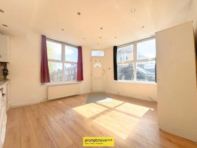 1 bedroom flat for rent in Kingsland Road Luton LU1 3DP, LU1