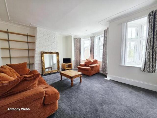 1 bedroom flat for rent in Kingsley Road, Palmers Green, N13
