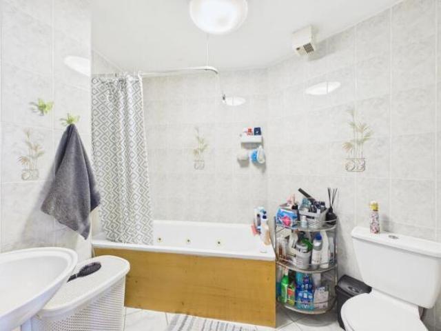 1 bedroom flat for rent in Kingston Crescent, North End, PO2